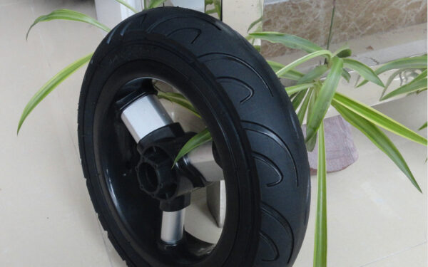 The Evolution of Wheel Technology: From Wooden Spokes to Carbon Fiber ...